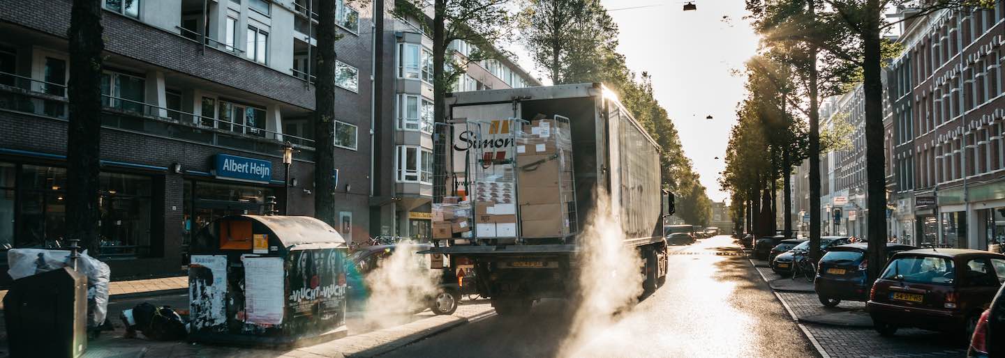 Direct Van [Fortauskant til Fortauskanten Uten å Laste Om] - Transporteca
